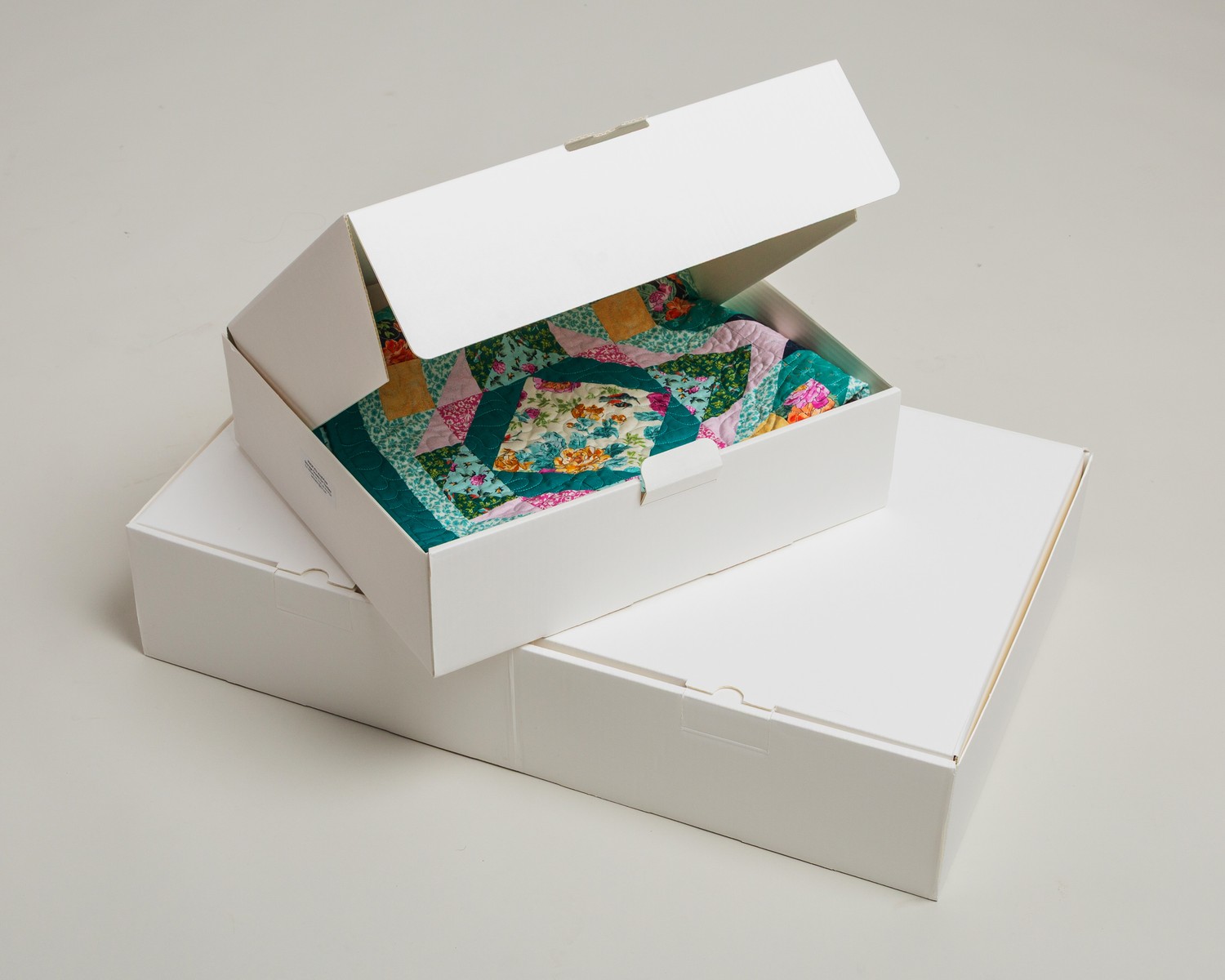 Prop-It Acid-Free Storage Box | ConnectingThreads.com