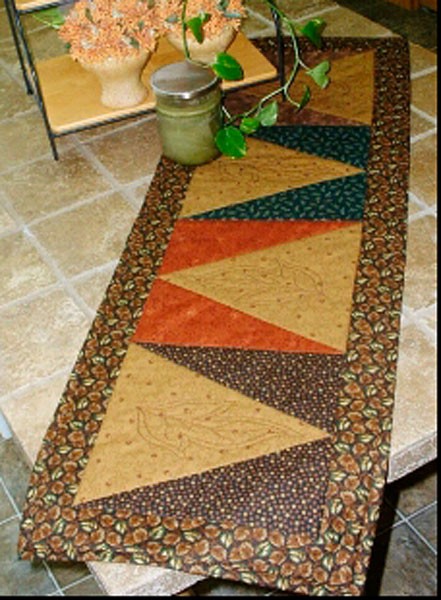 Zig Zag Table Topper Pattern Download | ConnectingThreads.com