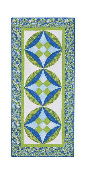 Curved Nine-Patch Table Runner Kit | ConnectingThreads.com