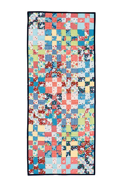 Annie's Apron - Lil' Katie Table Runner Kit | ConnectingThreads.com