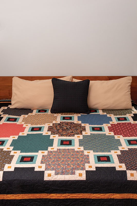 Imperial Elegance - Royale Quilt Kit | ConnectingThreads.com