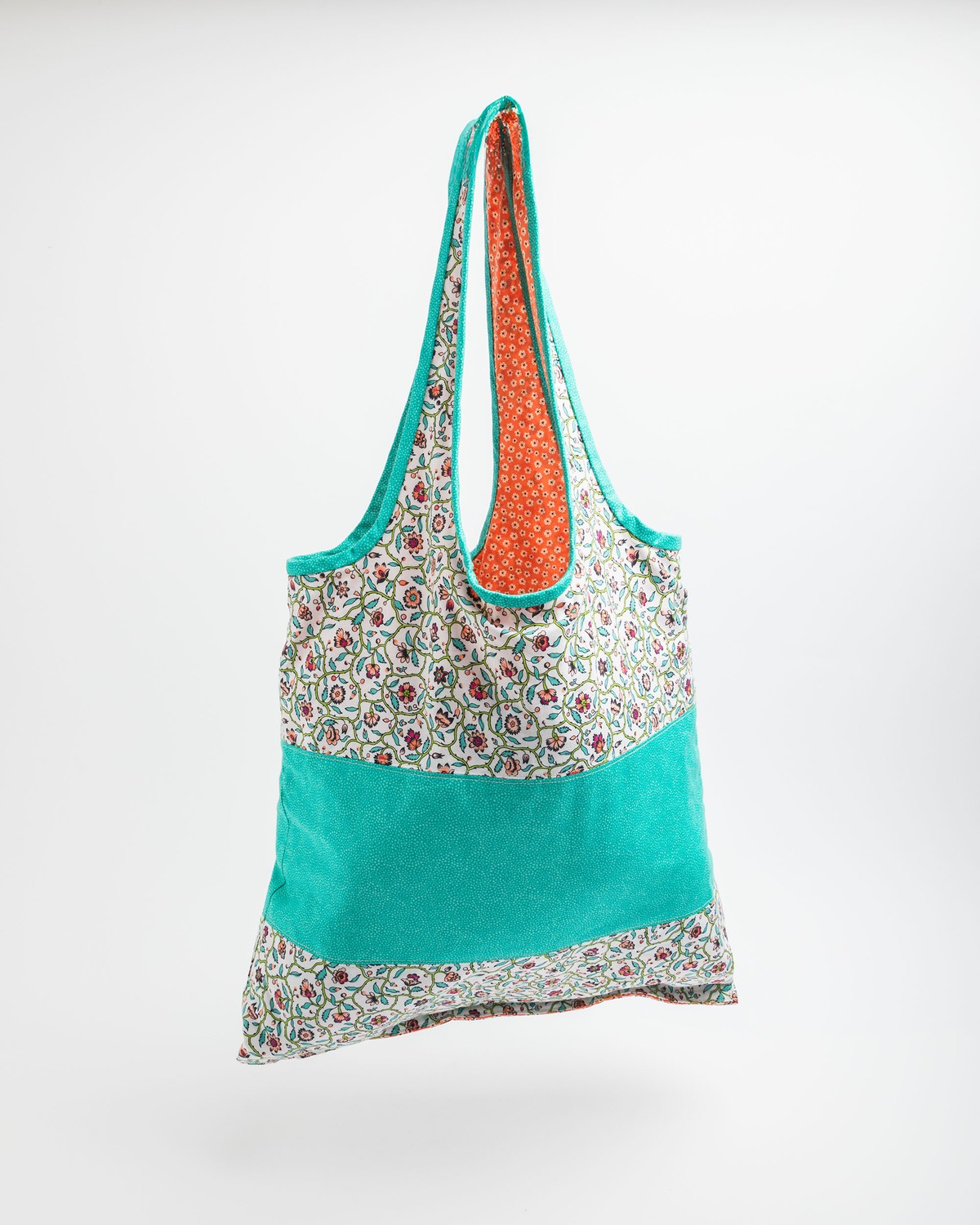 In Full Bloom - In Full Bloom Paris Shopper Tote Cotton Fabric Kit | ConnectingThreads.com